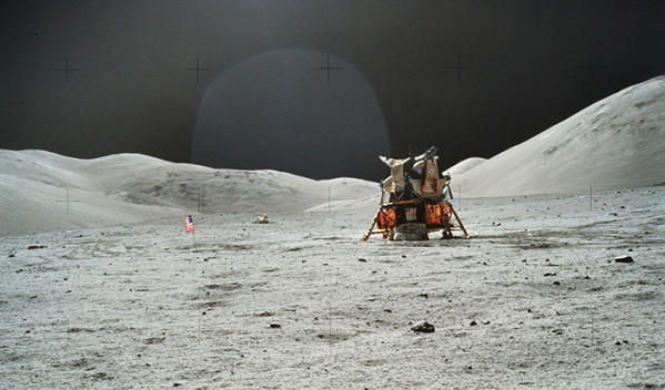 O arquivo de fotos do projeto Apollo – Ovelha Elétrica